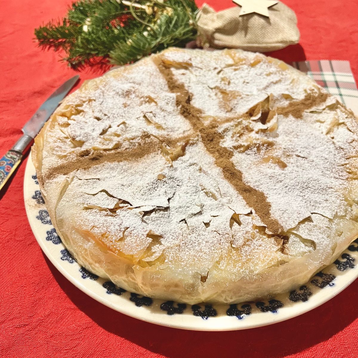 Pastela marroquí de pollo y almendras, receta