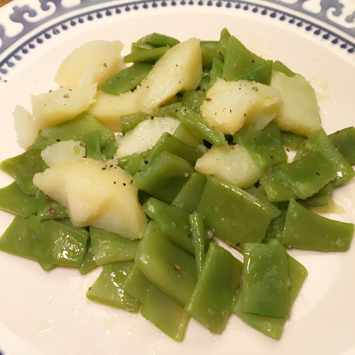 Judías verdes con patatas, receta fácil y buena