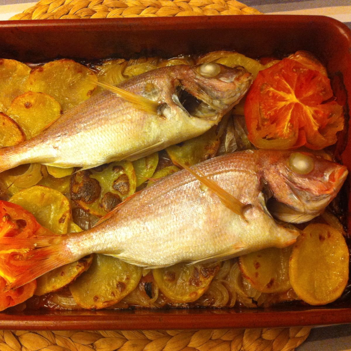 Breca al horno, receta fácil y buena